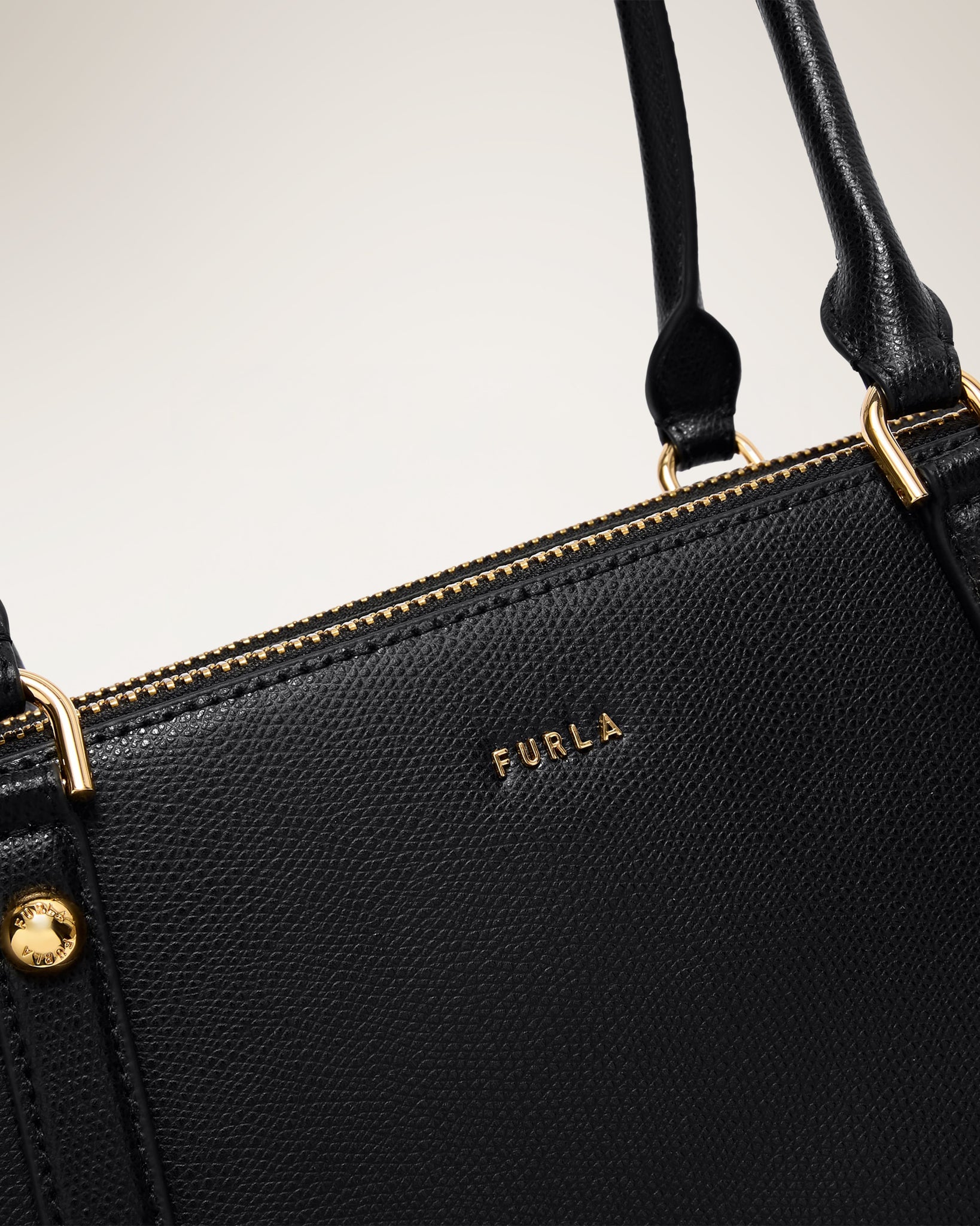 Giulia M Boston Bag Black | Furla - Anna Virgili Online